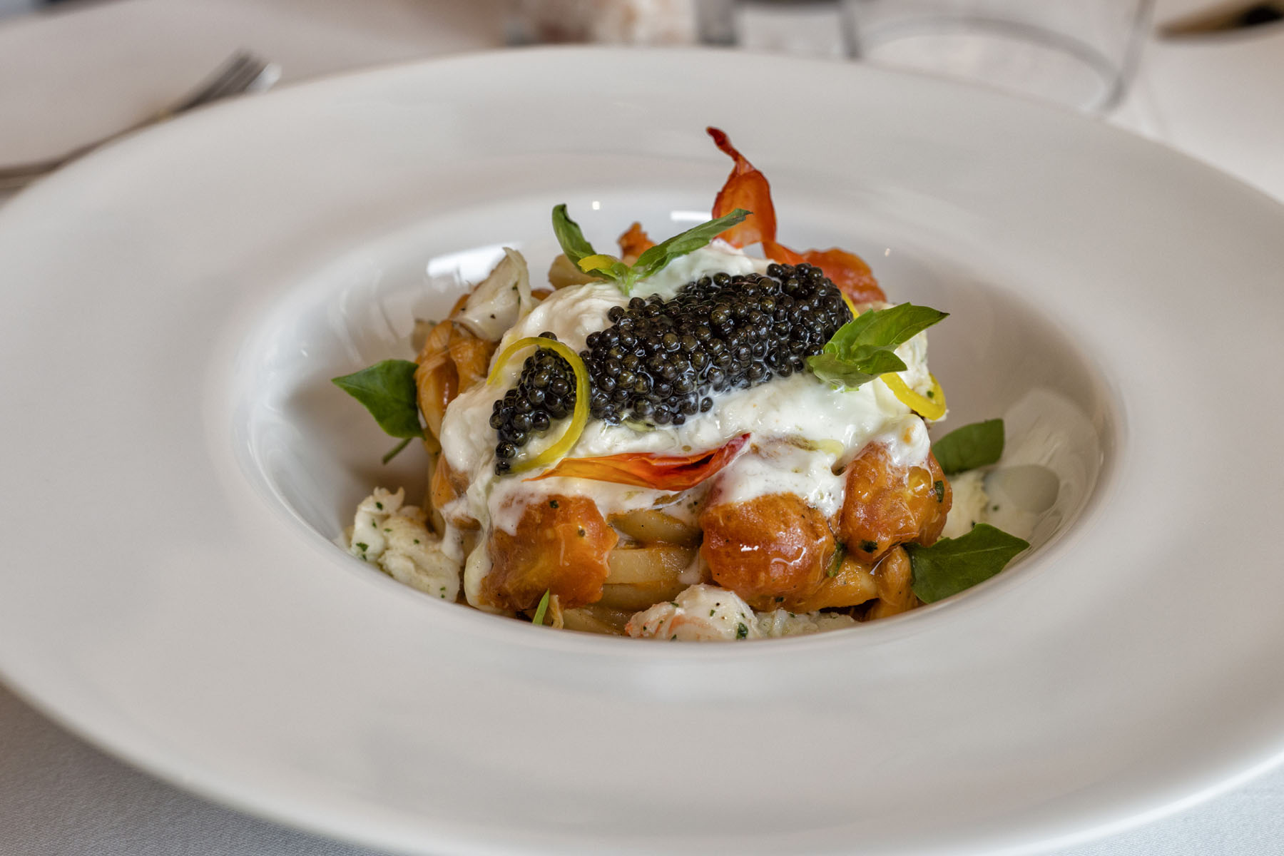 คุณชุตินันท์ (ปูเป้) มือถือ 061-956-2939